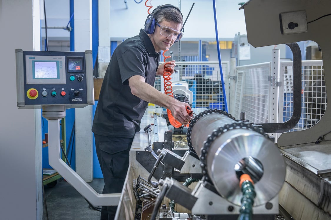 What’s the Difference Between Process of Honing and Lapping?